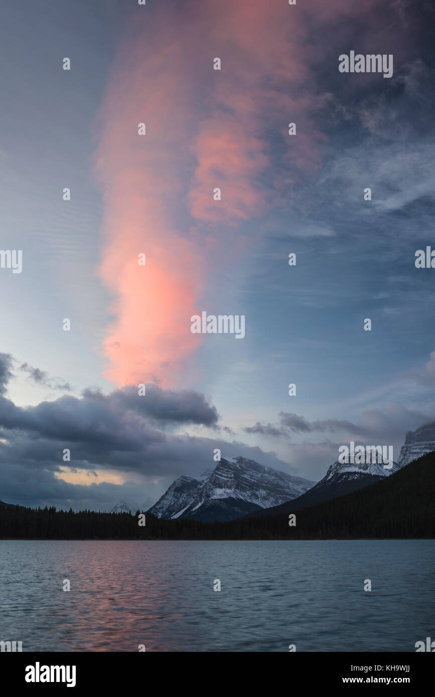 Pink Clouds at Sunrise, Waterfowl Lakes, Banff National Park, Canada ...