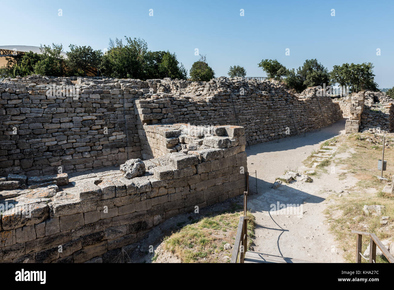 Ruins of ancient legendary city of Troy in Canakkale, Turkey Stock ...