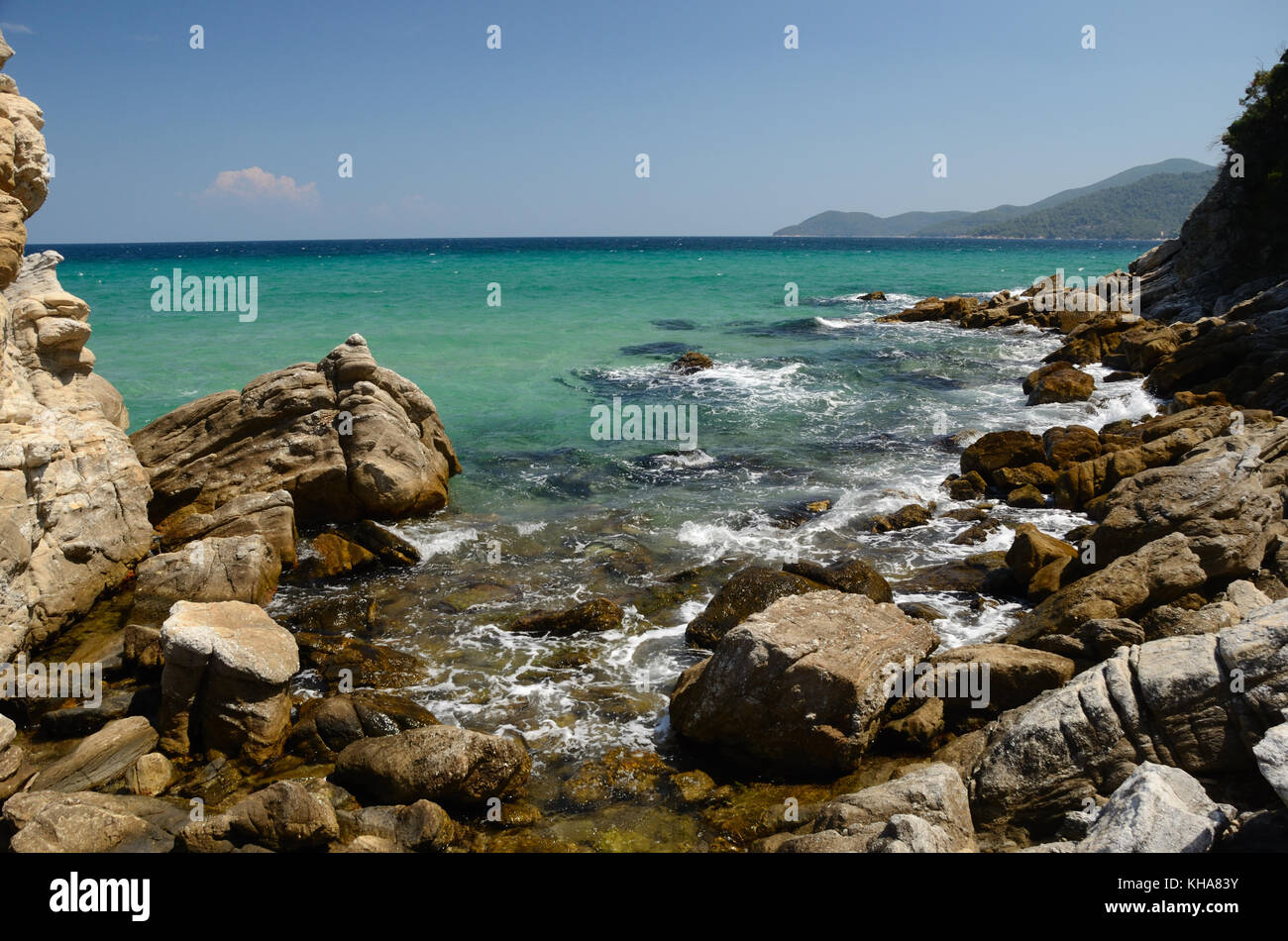 Beach with tiny rocks hi-res stock photography and images - Alamy