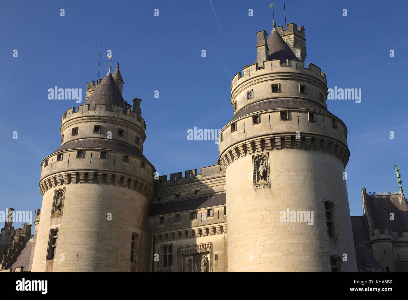Chateau de pierrefonds hi-res stock photography and images - Alamy