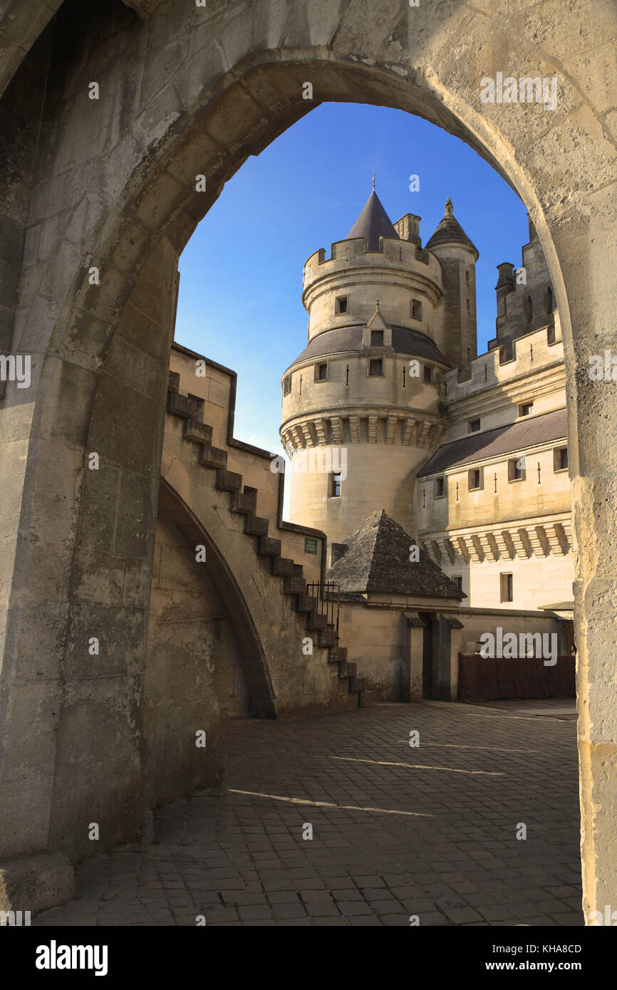 Chateau de pierrefonds hi-res stock photography and images - Alamy