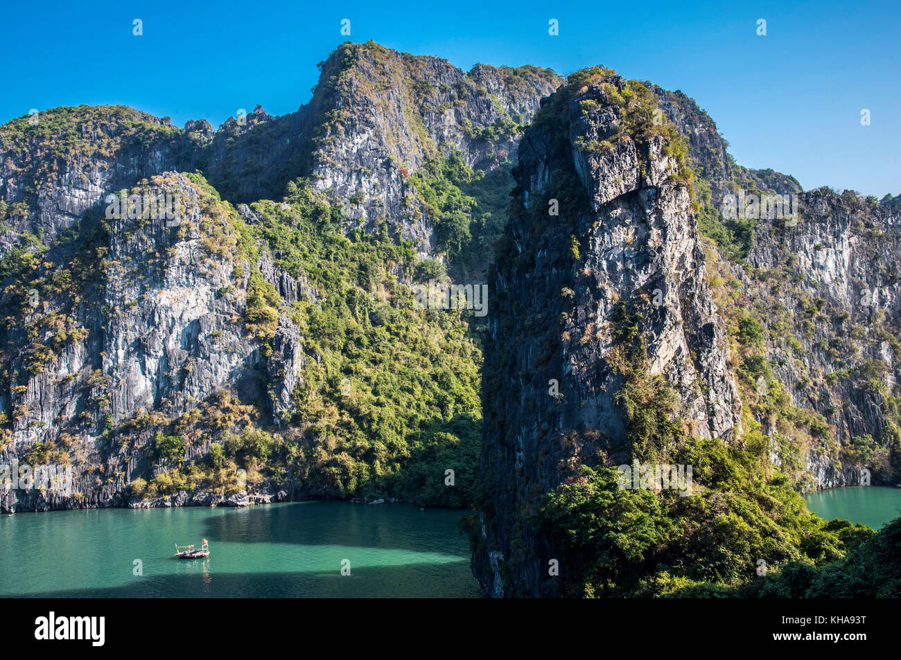 Vietnam, Ha Long Bay, (UNESCO World Heritage Stock Photo - Alamy