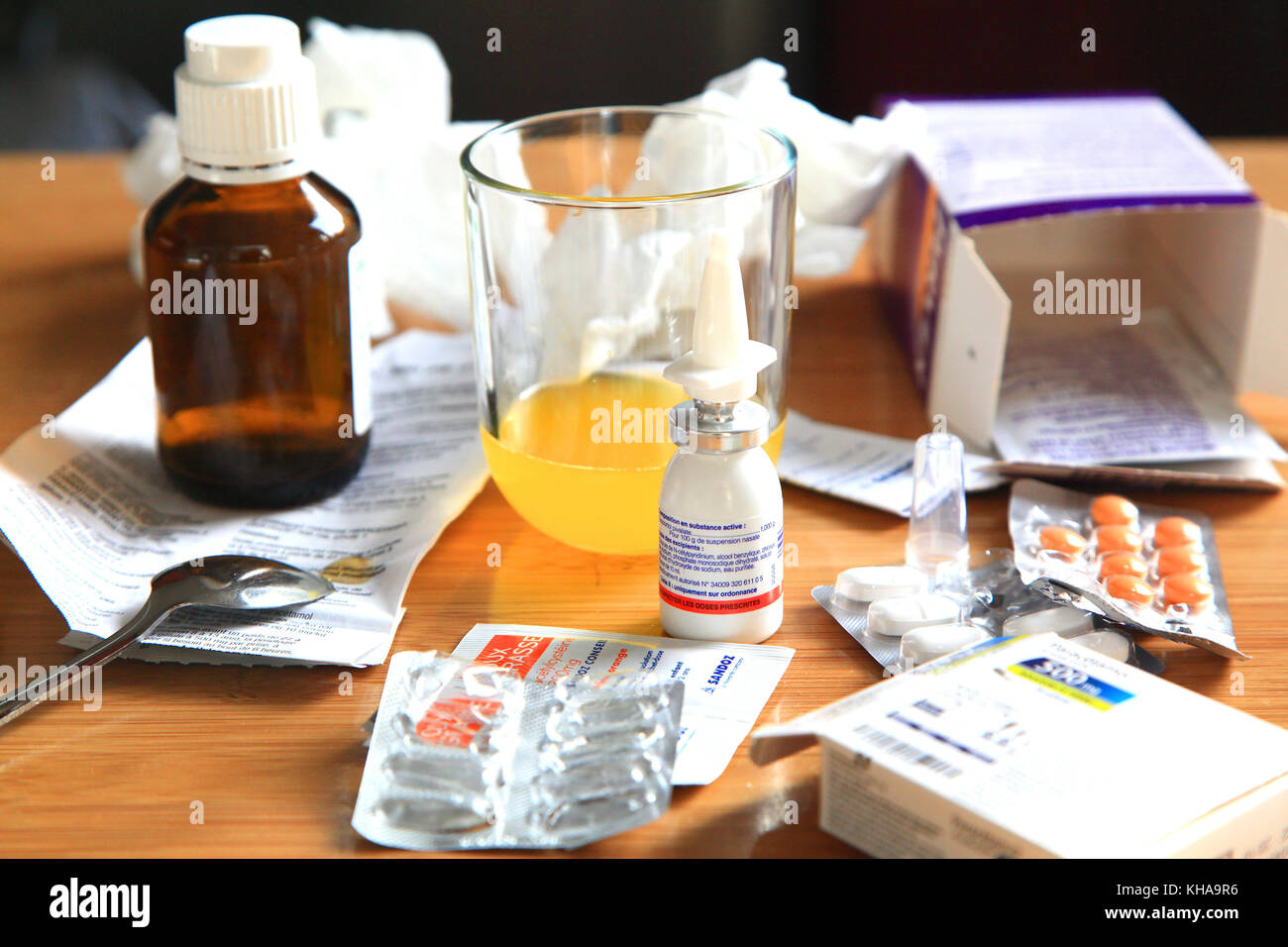 Aspirin container hi-res stock photography and images - Alamy