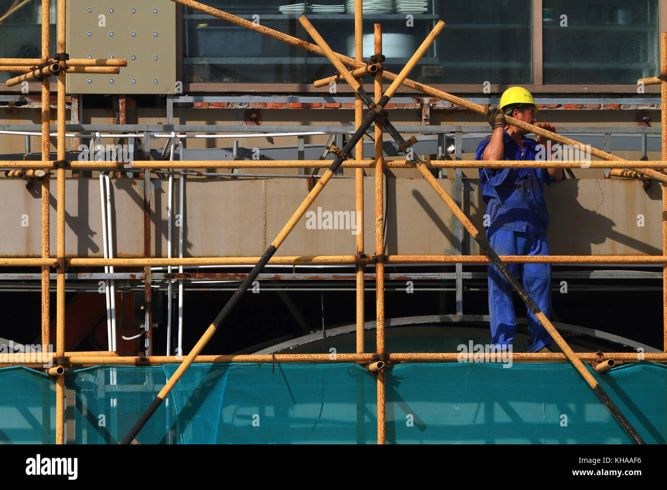 Asia, China, Shanghai. Man at work Stock Photo - Alamy