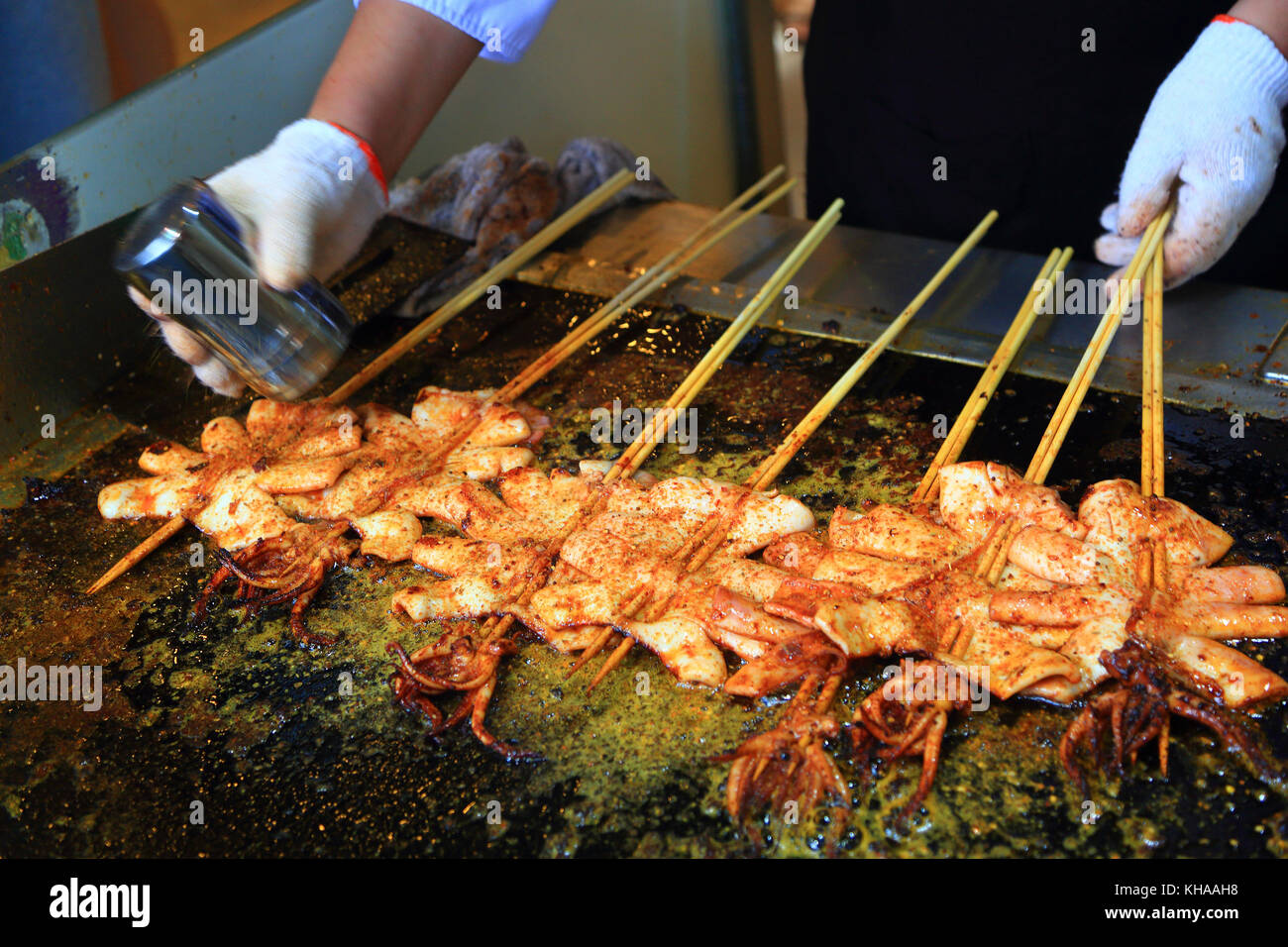 Asia, China, Shanghai. Fried squied Stock Photo - Alamy