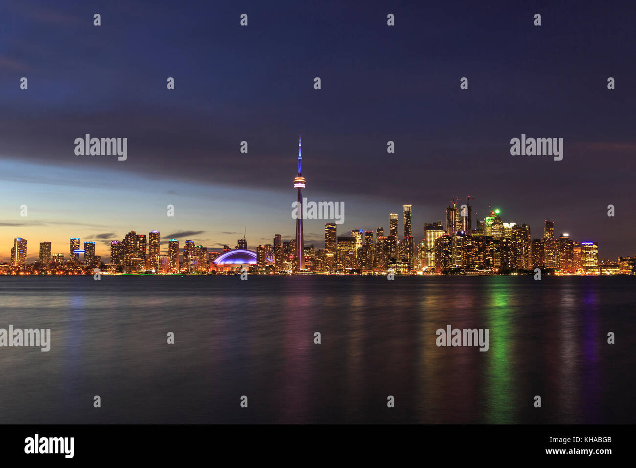 Skyline at night, Lake Ontario, CN Tower, Toronto, Ontario, Canada ...