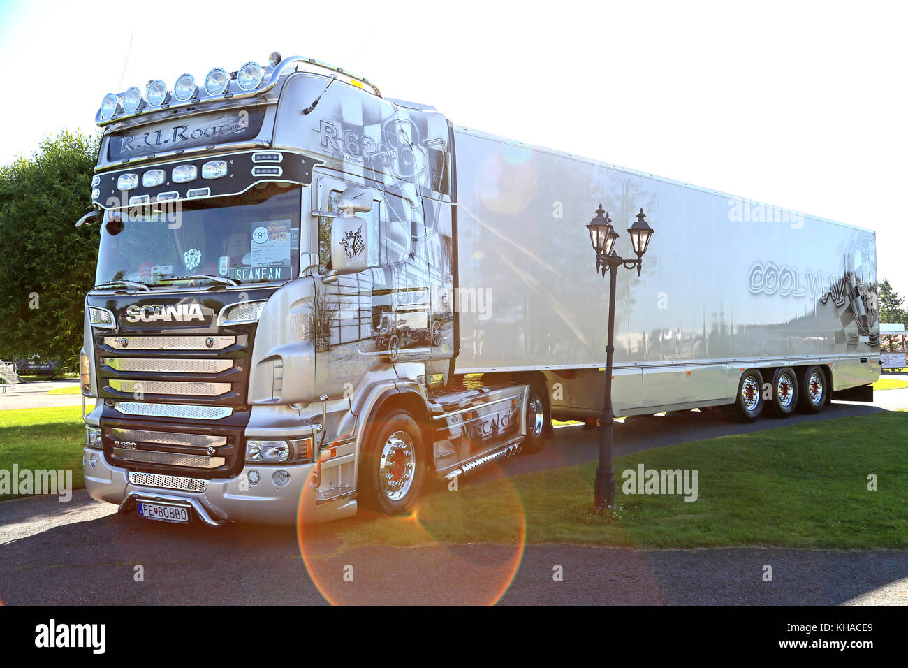 Scania semi hi-res stock photography and images - Alamy