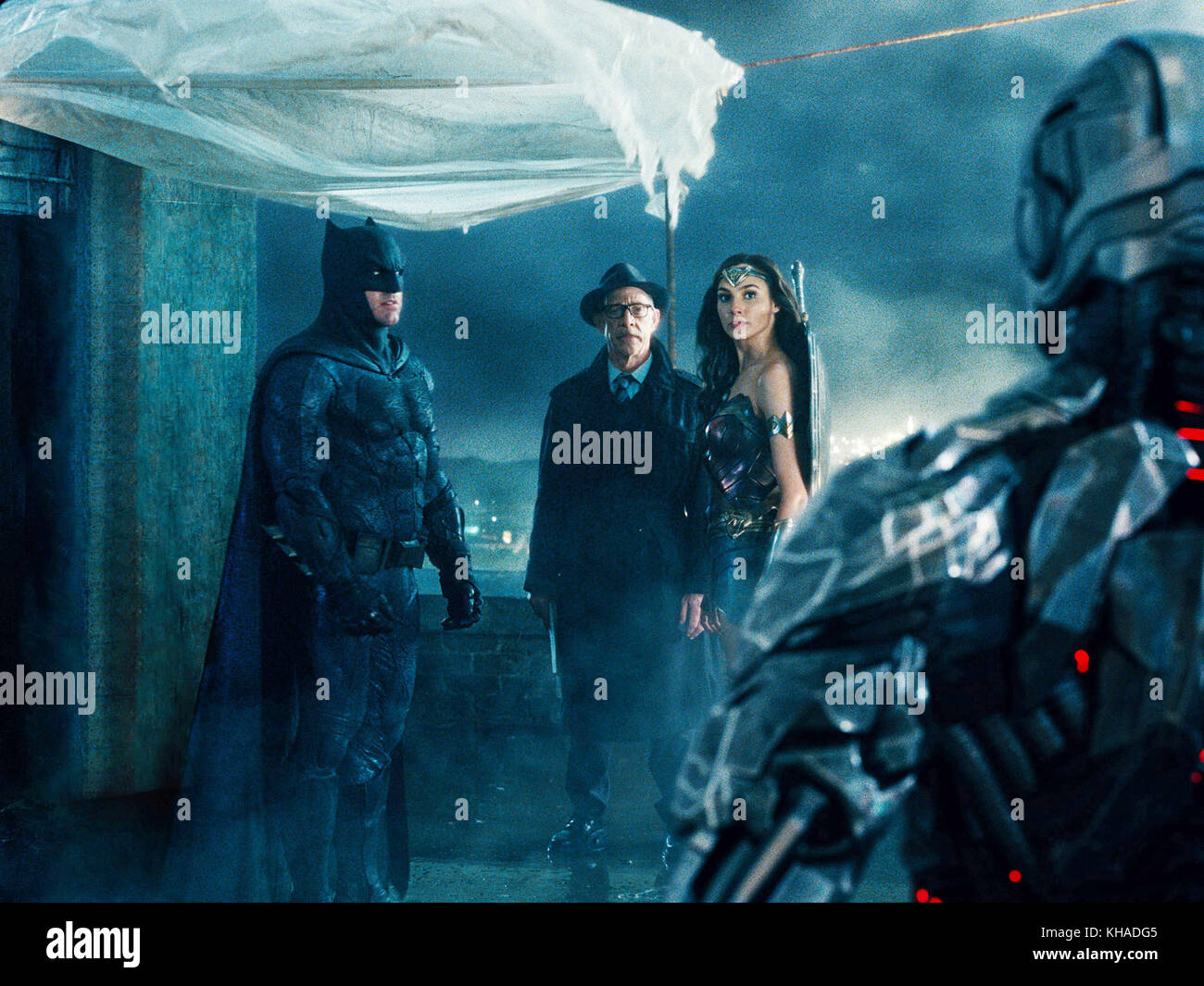 JUSTICE LEAGUE, from left: Ben Affleck as Batman, J.K. Simmons, Gal ...