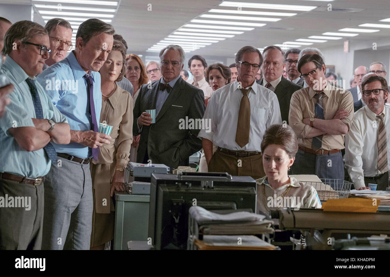 THE POST, from left, David Cross, Tracy Letts, Tom Hanks, Meryl Streep ...