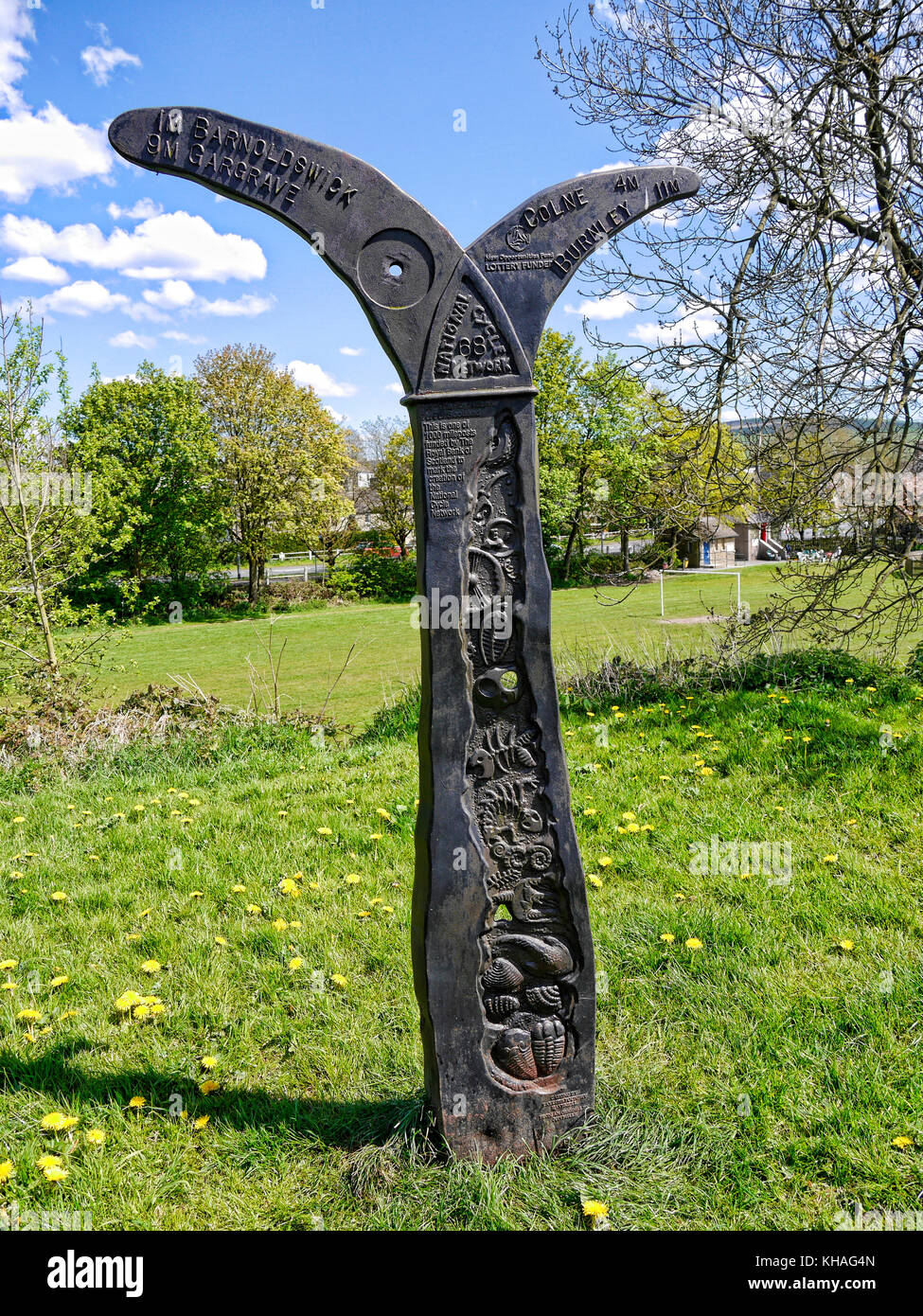 Artistic Signpost on the Leeds Liverpool Canal at Barnoldswick in ...