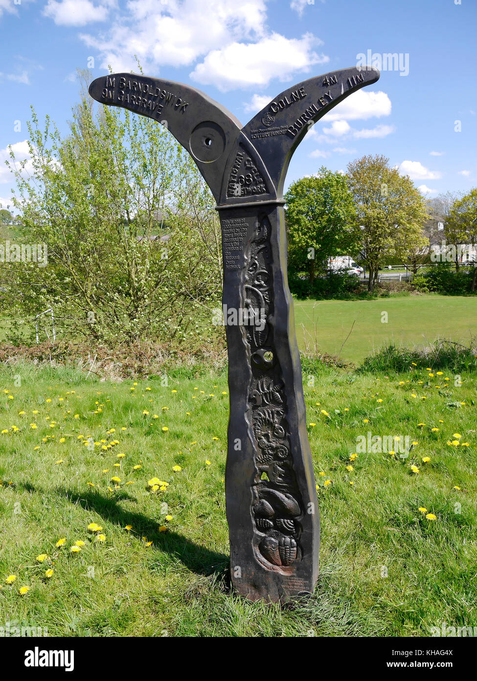 Signpost on leeds liverpool canal hi-res stock photography and images ...