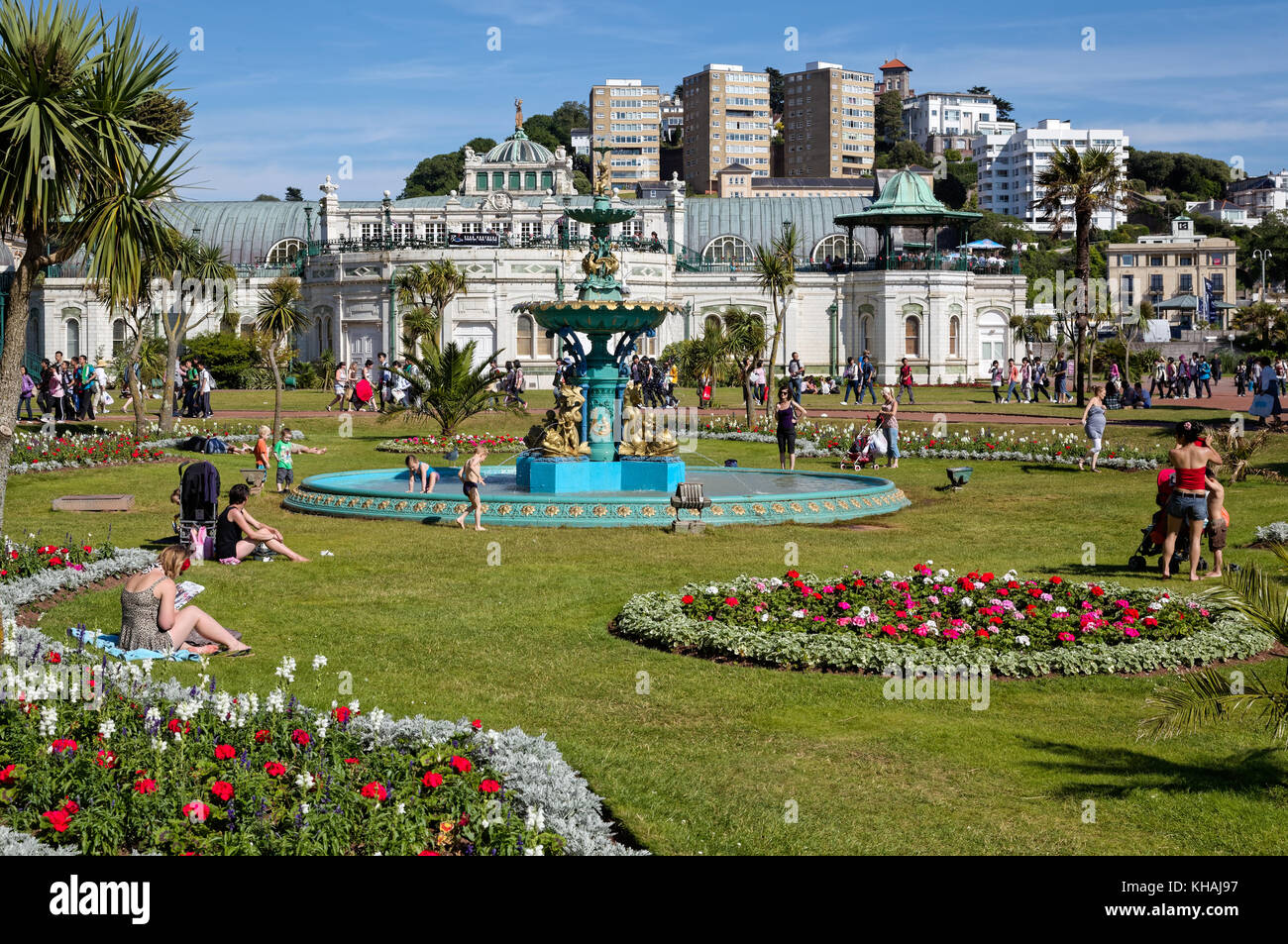 TORQUAY, DEVON/UK - JULY 28 : People Enjoying the Sunshine in Torbay ...