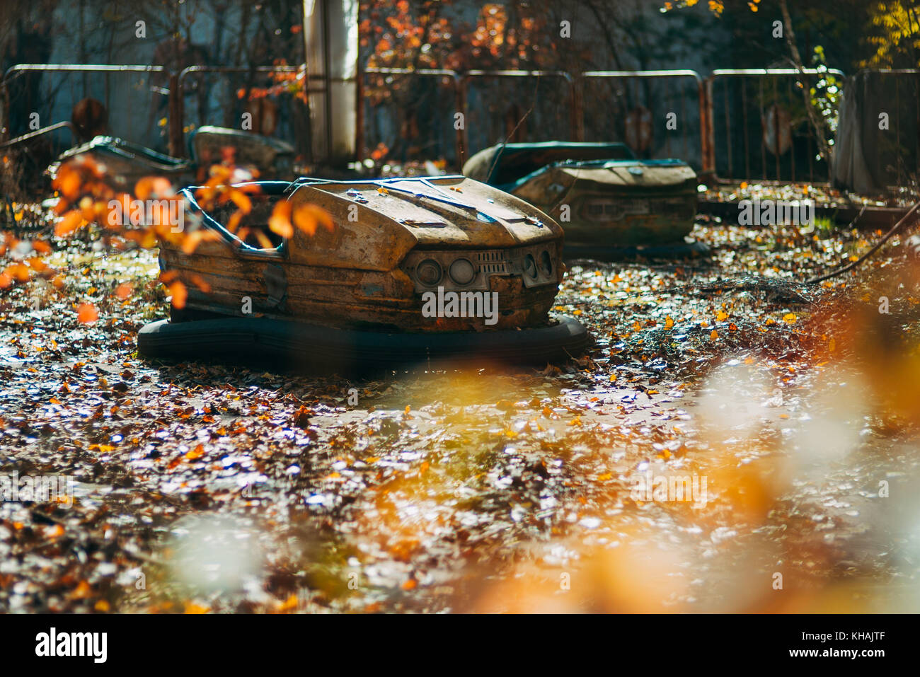 Decrepit cars hi-res stock photography and images - Alamy
