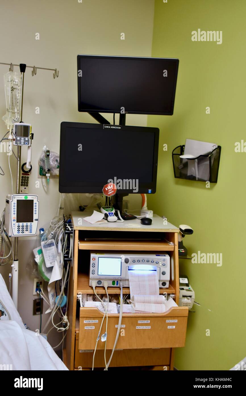 Medical equipment in hospital prep room Stock Photo - Alamy
