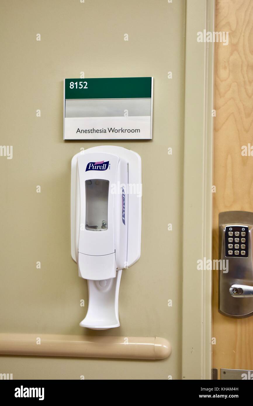 Anesthesia workroom hi-res stock photography and images - Alamy