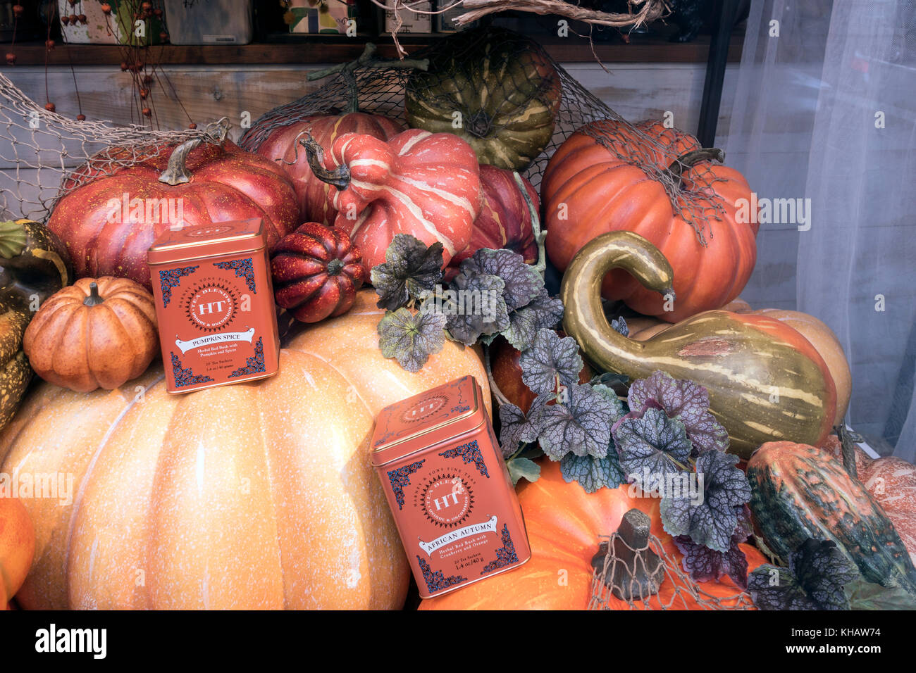 Tea display hi-res stock photography and images - Alamy