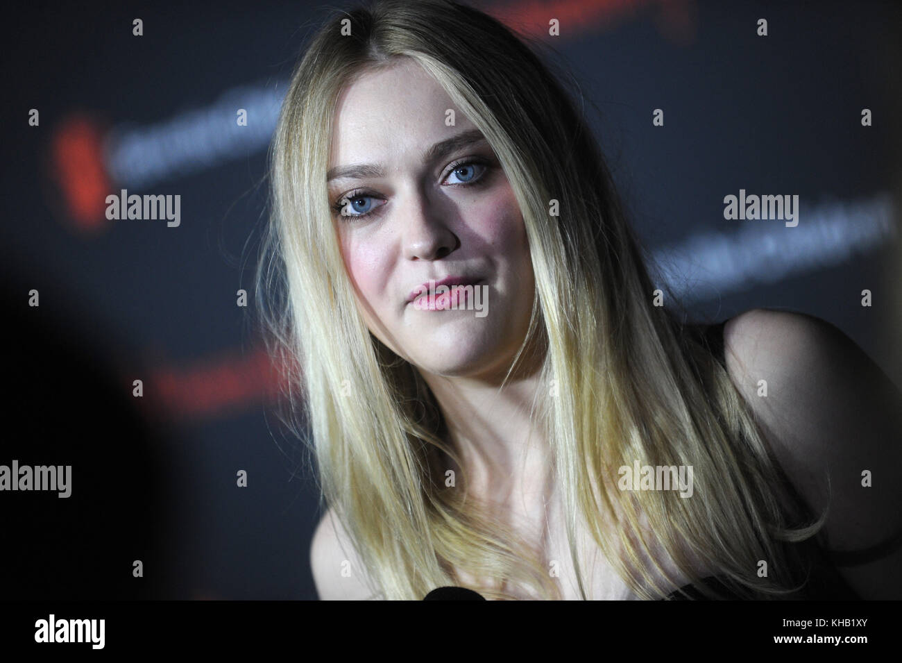 Dakota Fanning Face