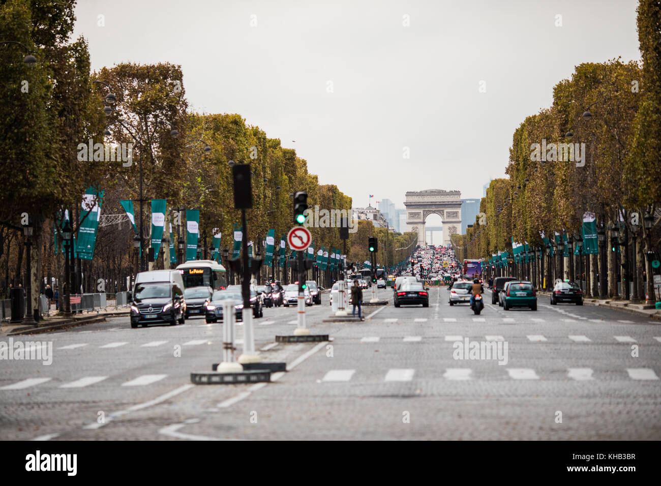 Paris, France - November, 2017 Streets of Paris France Stock Photo - Alamy