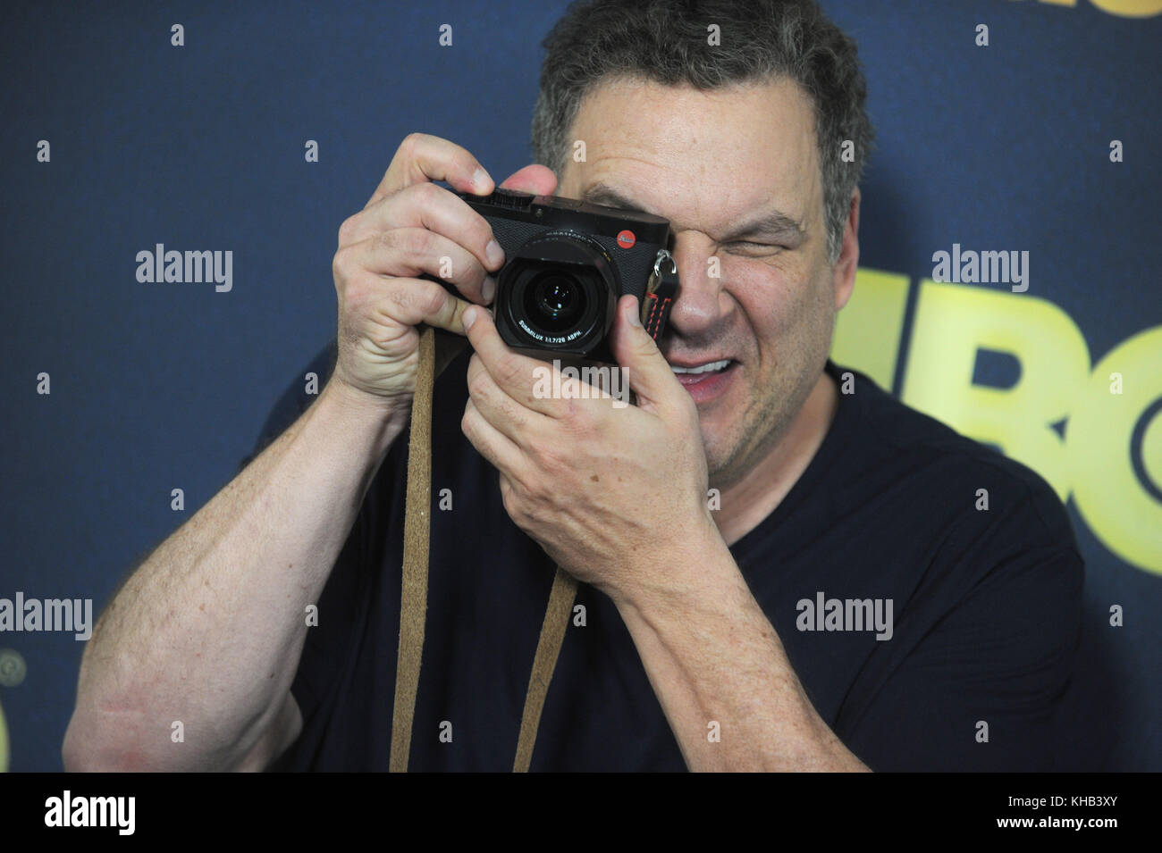 Susie essman and jeff garlin hi-res stock photography and images - Alamy