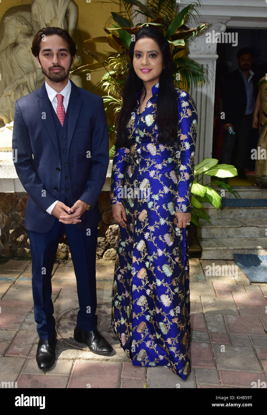 Mumbai, India. 14th Nov, 2017. Nirvaan Birla and Smt. Amruta Fadnavis ...