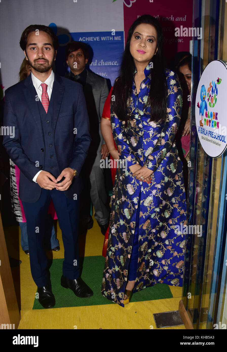 Mumbai, India. 14th Nov, 2017. Nirvaan Birla and Smt. Amruta Fadnavis ...