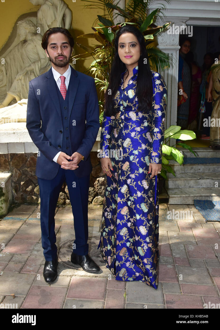 Mumbai, India. 14th Nov, 2017. Nirvaan Birla and Smt. Amruta Fadnavis ...