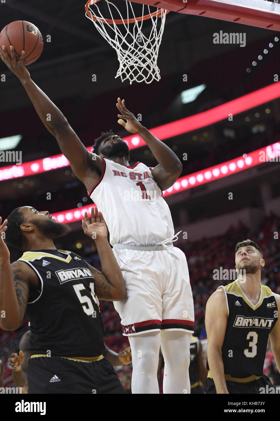 Raleigh, North Carolina, USA. 14th Nov, 2017. LENNARD FREEMAN (1) of ...