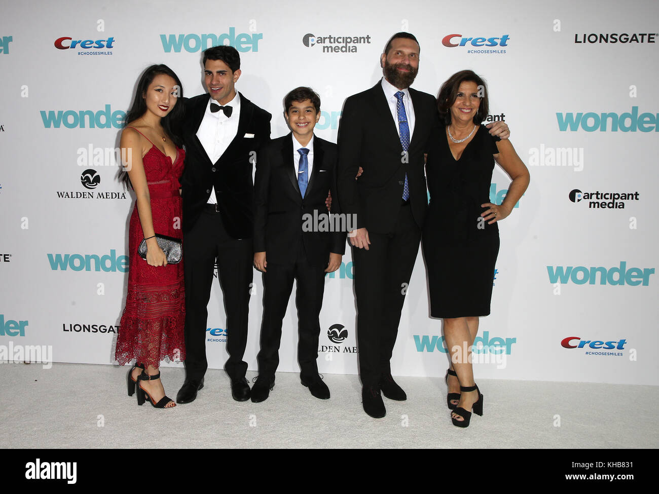 R j palacio hi-res stock photography and images - Alamy