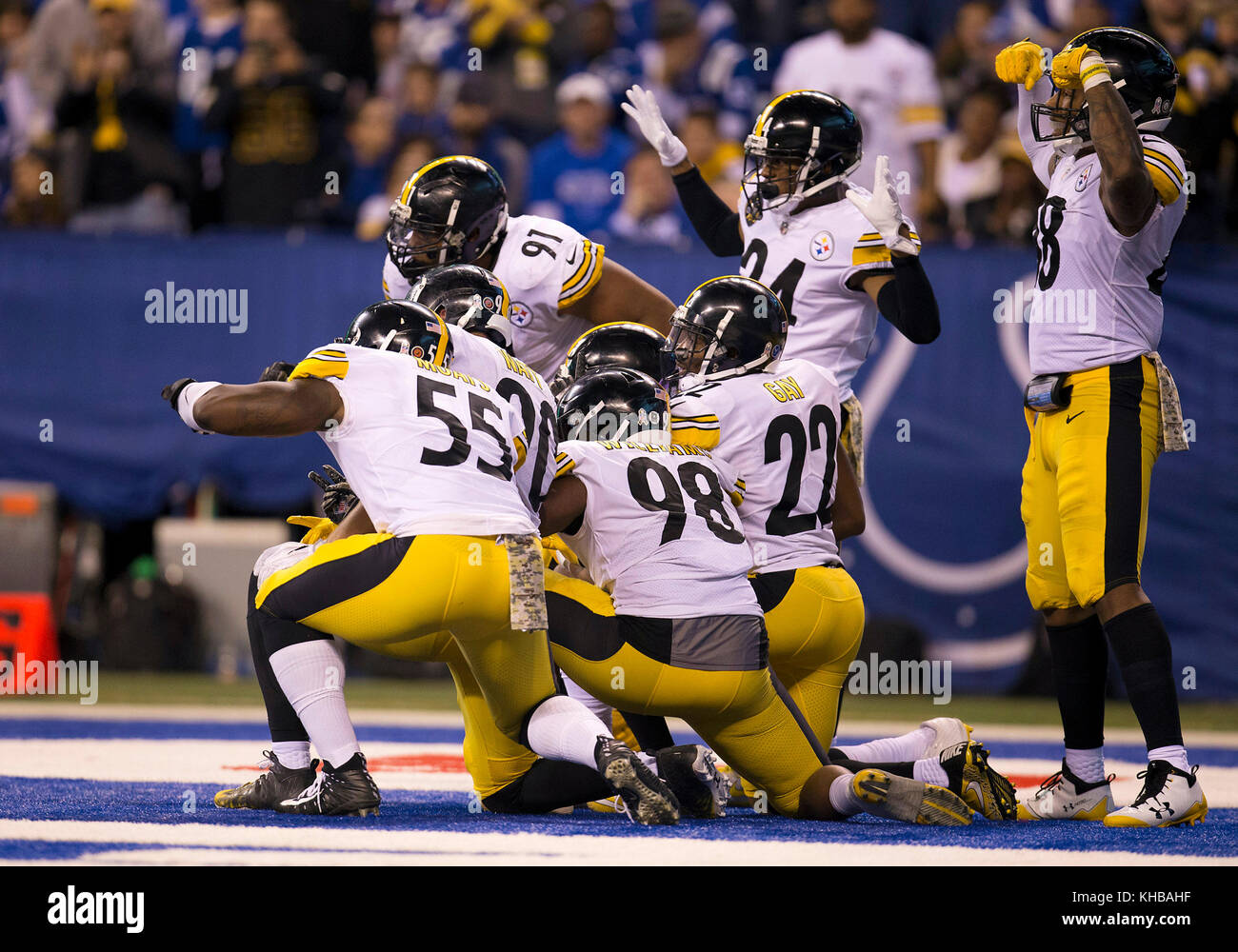 Indianapolis, Indiana, USA. 12th Nov, 2017. Pittsburgh Steelers pose ...