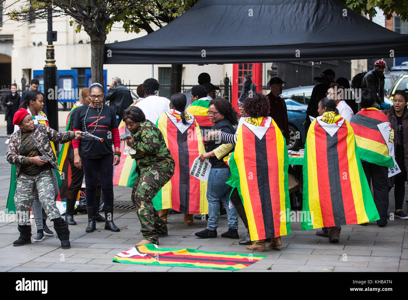 Zimbabwe president in uk hi-res stock photography and images - Alamy