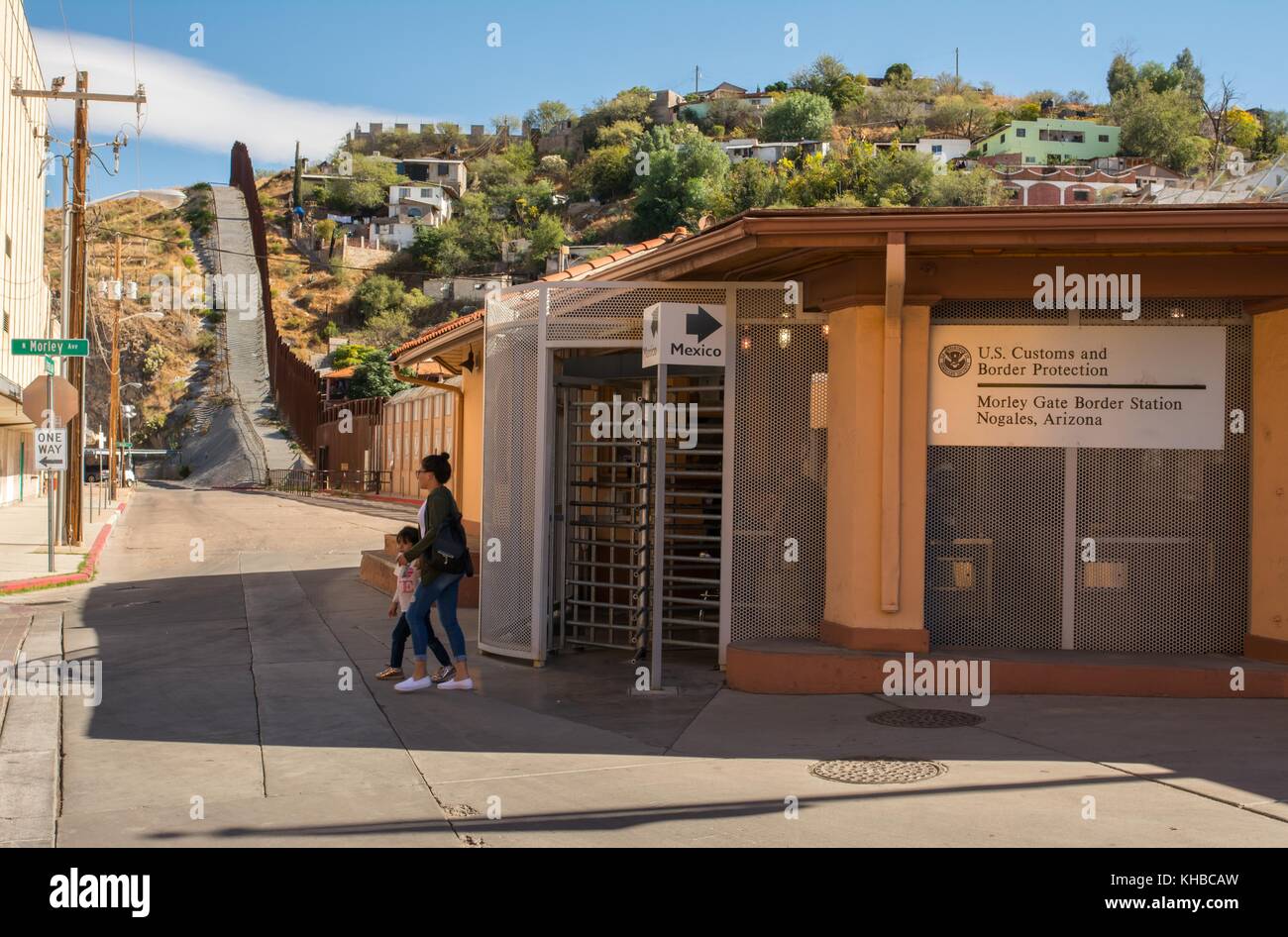 Nogales, Arizona, USA. 14th Nov, 2017. Border Station at the US -Mexico ...