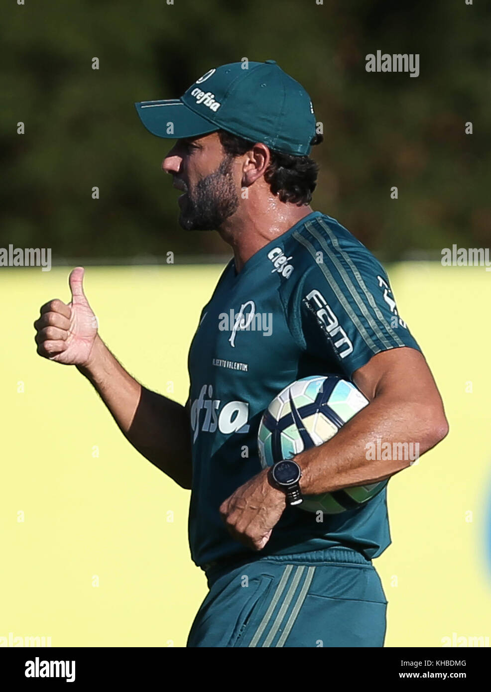 SÃO PAULO, SP - 15.11.2017: TREINO DO PALMEIRAS - The coach Alberto ...