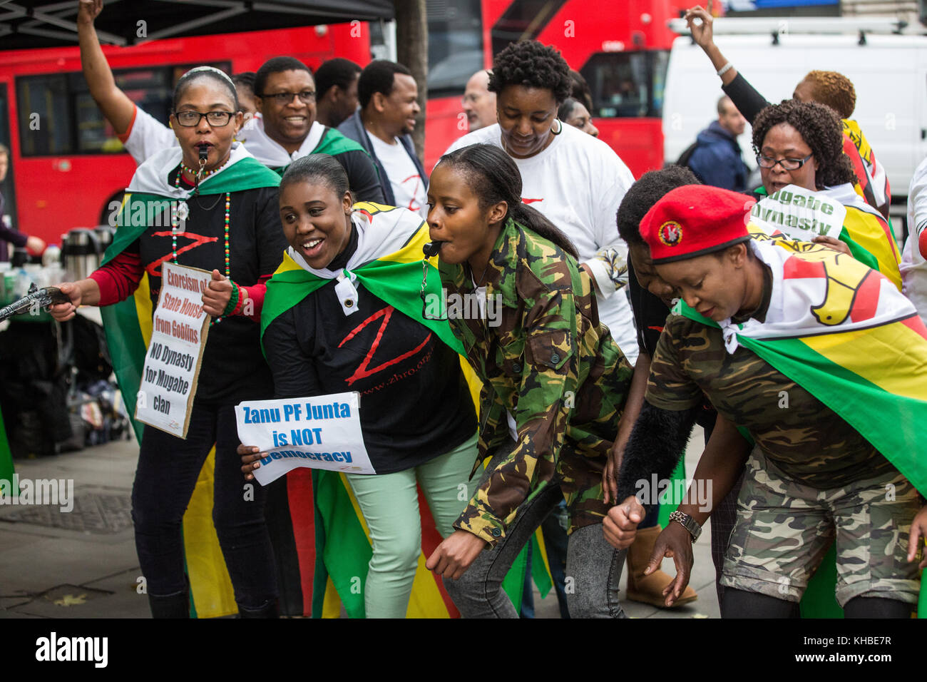 London, UK. 15th Nov, 2017. The Zimbabwean community celebrates outside ...
