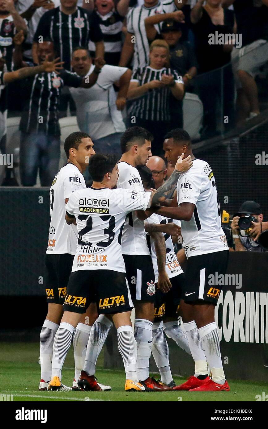 SÃO PAULO, SP - 15.11.2017: CORINTHIANS X FLUMINENSE - Commemoration of ...