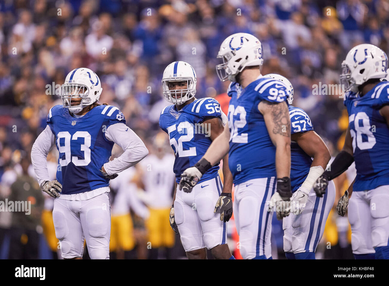 Indianapolis colts linebacker hi-res stock photography and images - Alamy