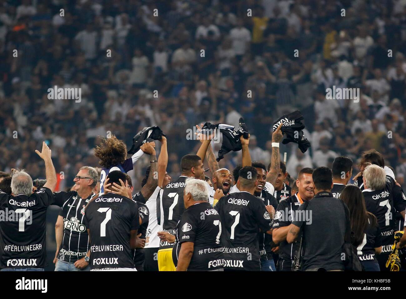 SÃO PAULO, SP - 15.11.2017: CORINTHIANS X FLUMINENSE - Corinthians team ...