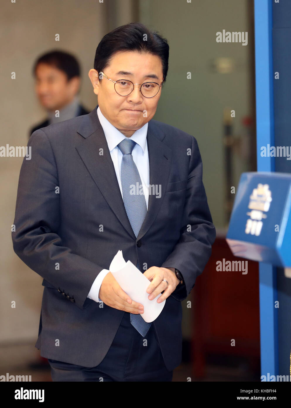 16th Nov, 2017. Moon's senior secretary offers to resign over graft ...