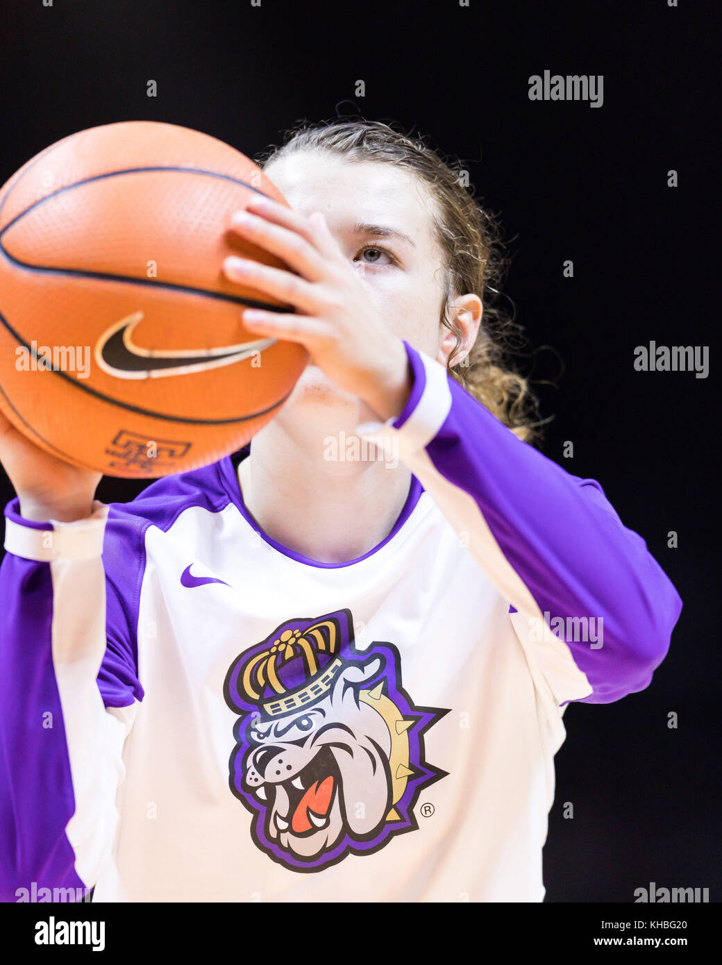 James madison dukes basketball hi-res stock photography and images - Alamy