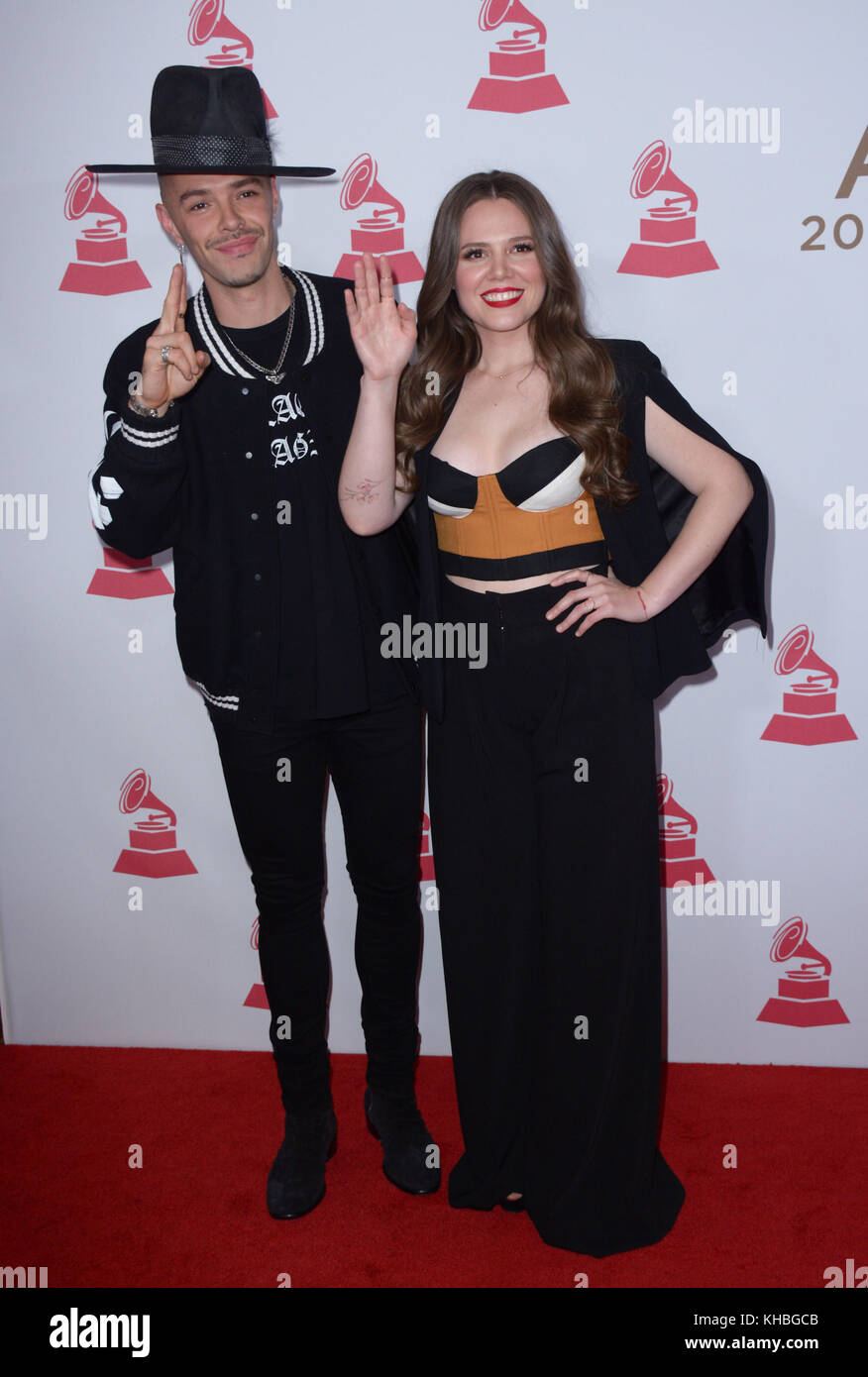 Las Vegas, Nevada, USA. 15th Nov, 2017. Music duo Jesse & Joy attend ...