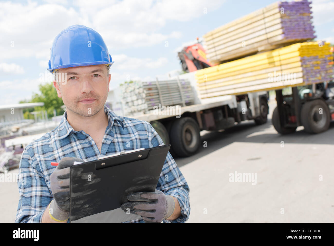 Forklift unloading hi-res stock photography and images - Alamy