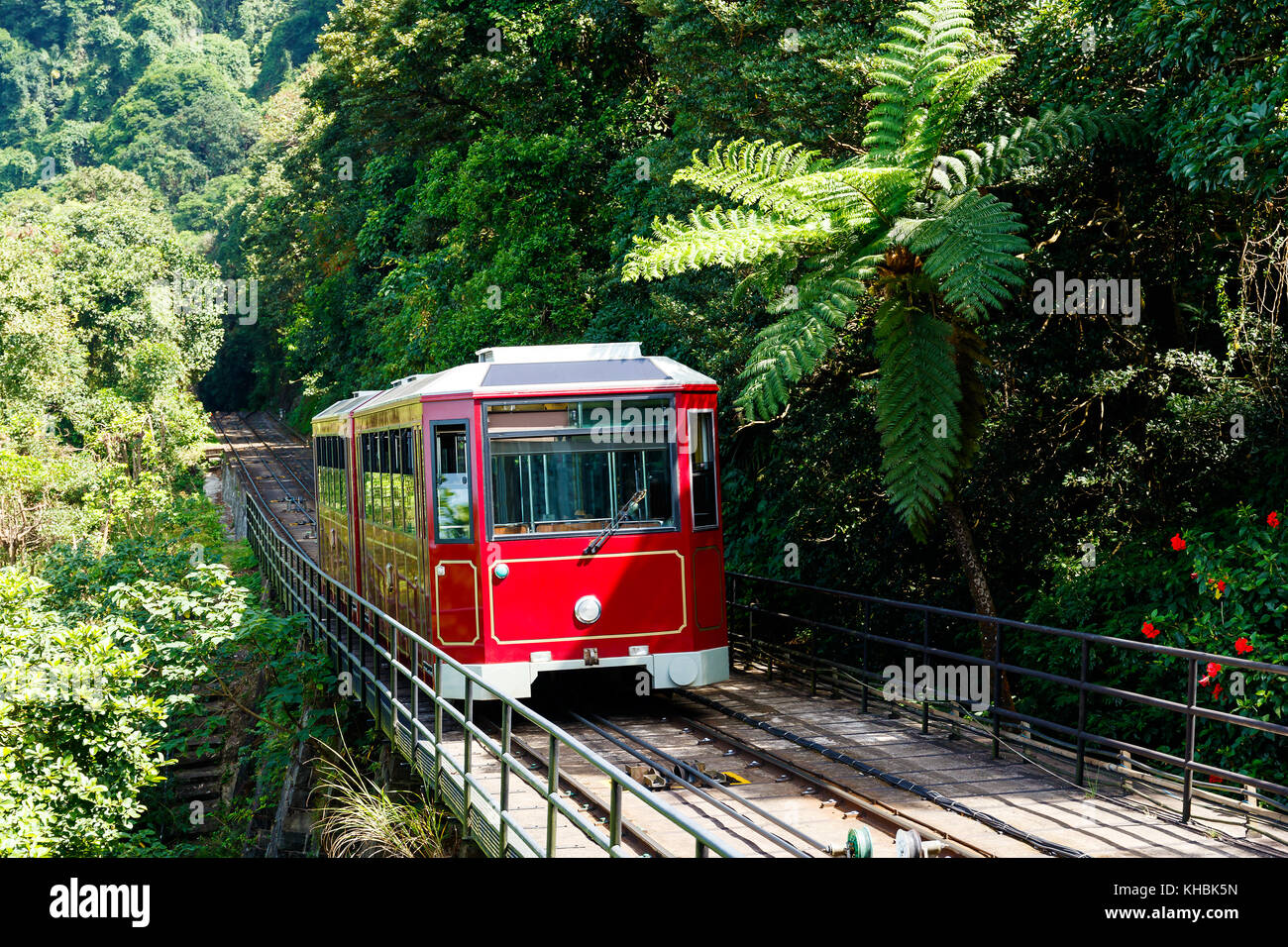 Peak tram hong kong hi-res stock photography and images - Alamy