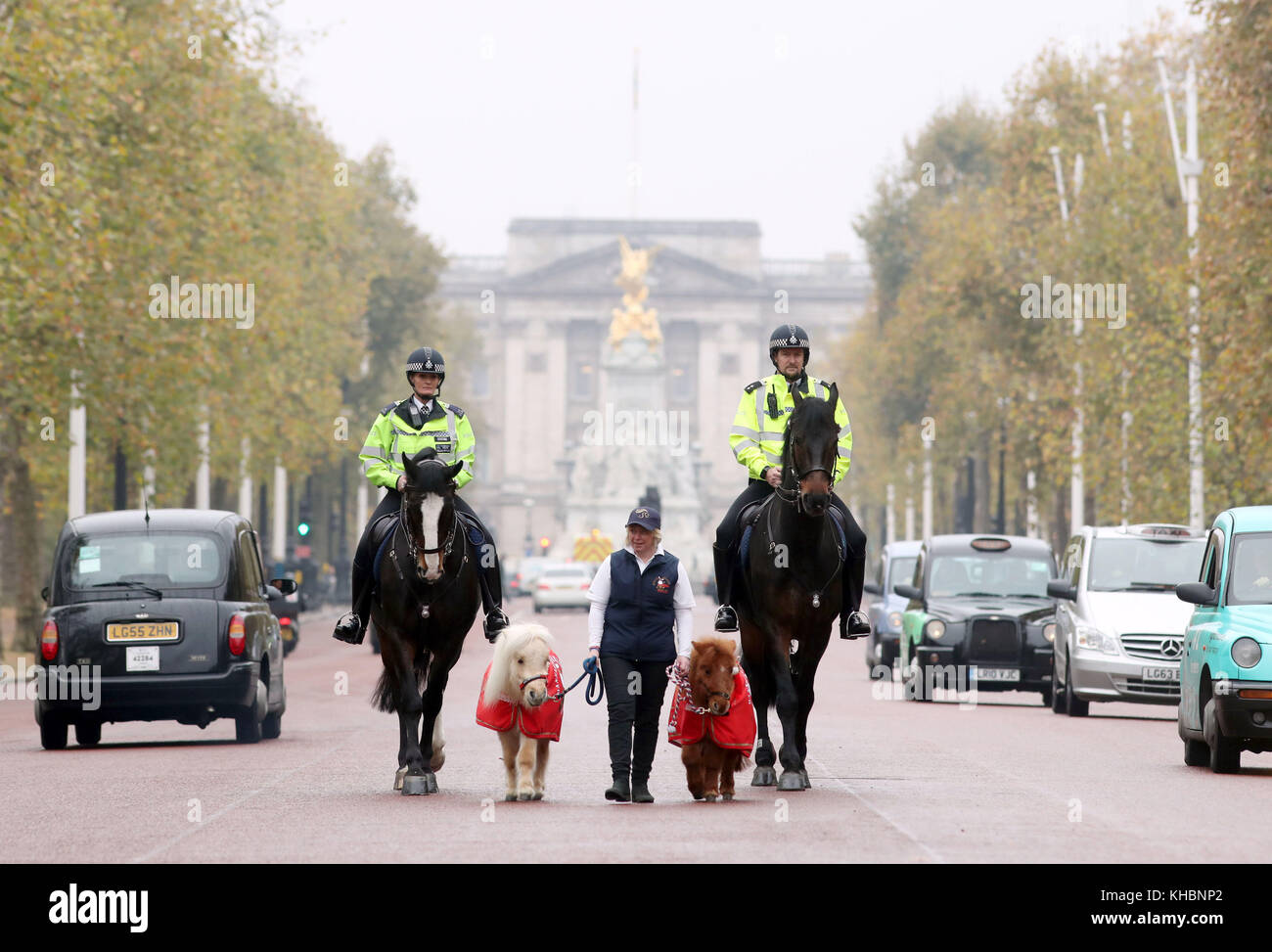 Metropolitan Police officers Constable Clare Rees (left) and Inspector ...