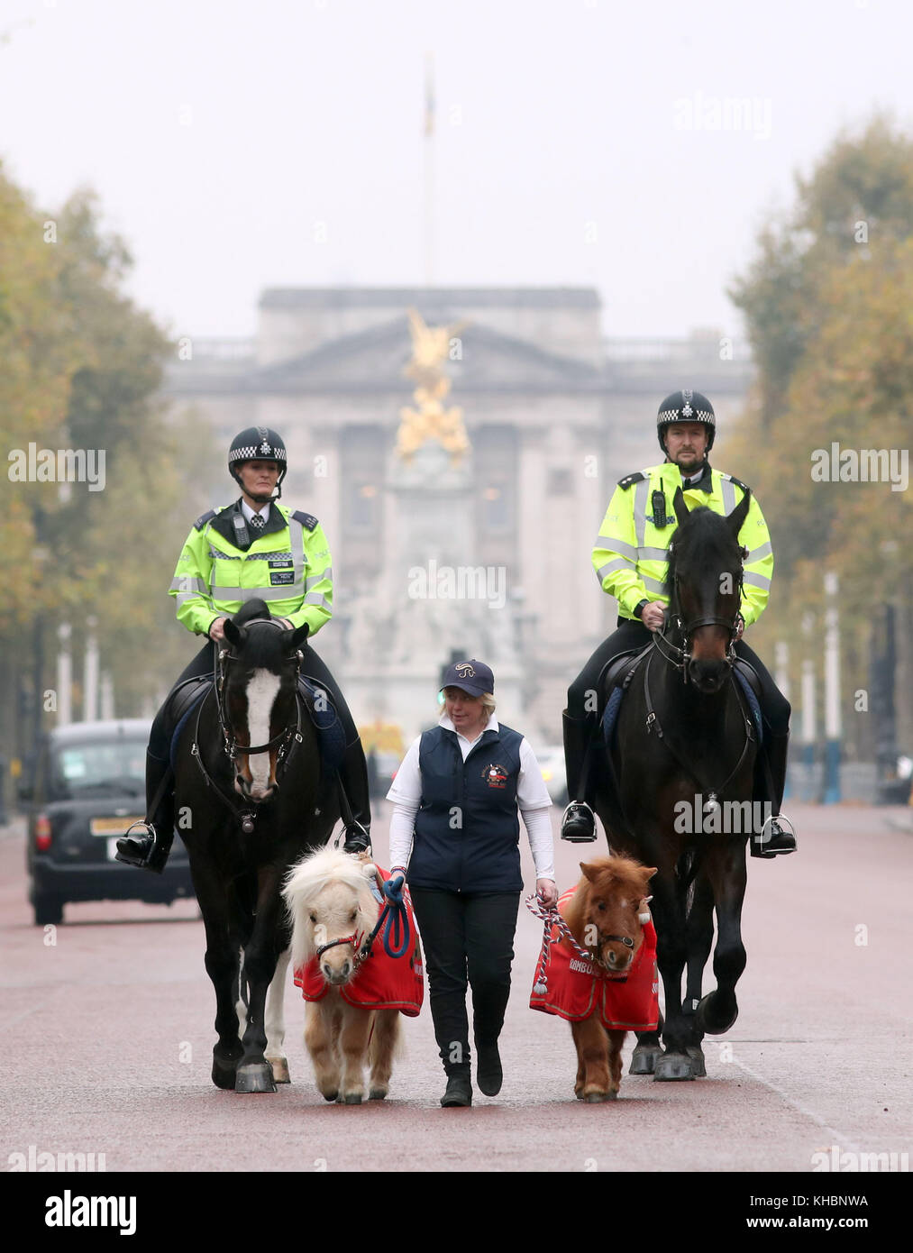 Metropolitan Police officers Constable Clare Rees (left) and Inspector ...