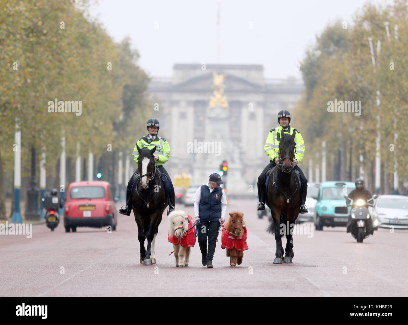 Metropolitan Police officers Constable Clare Rees (left) and Inspector ...
