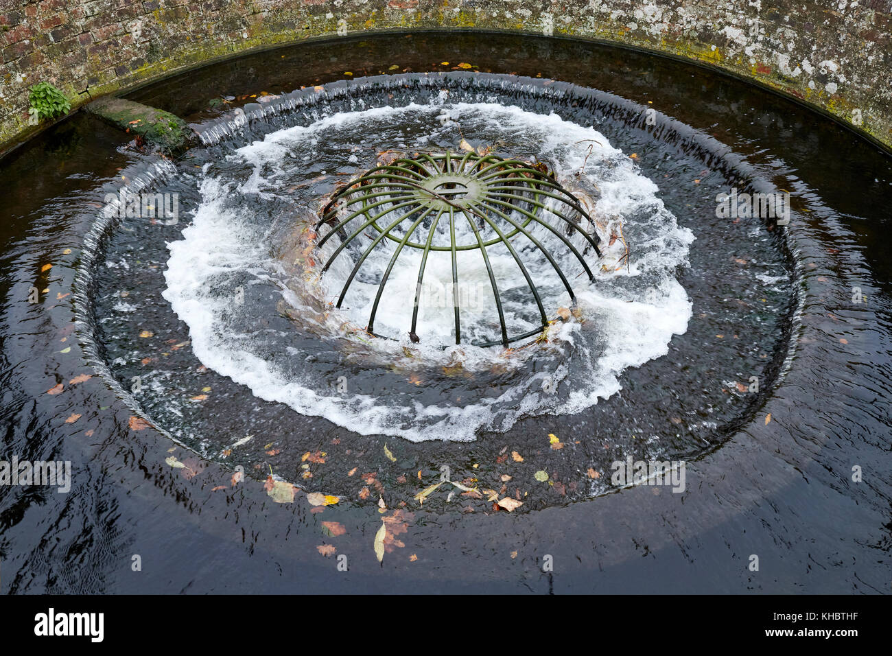 Canal Overflow Staffordshire and Worcestershire Canal South ...