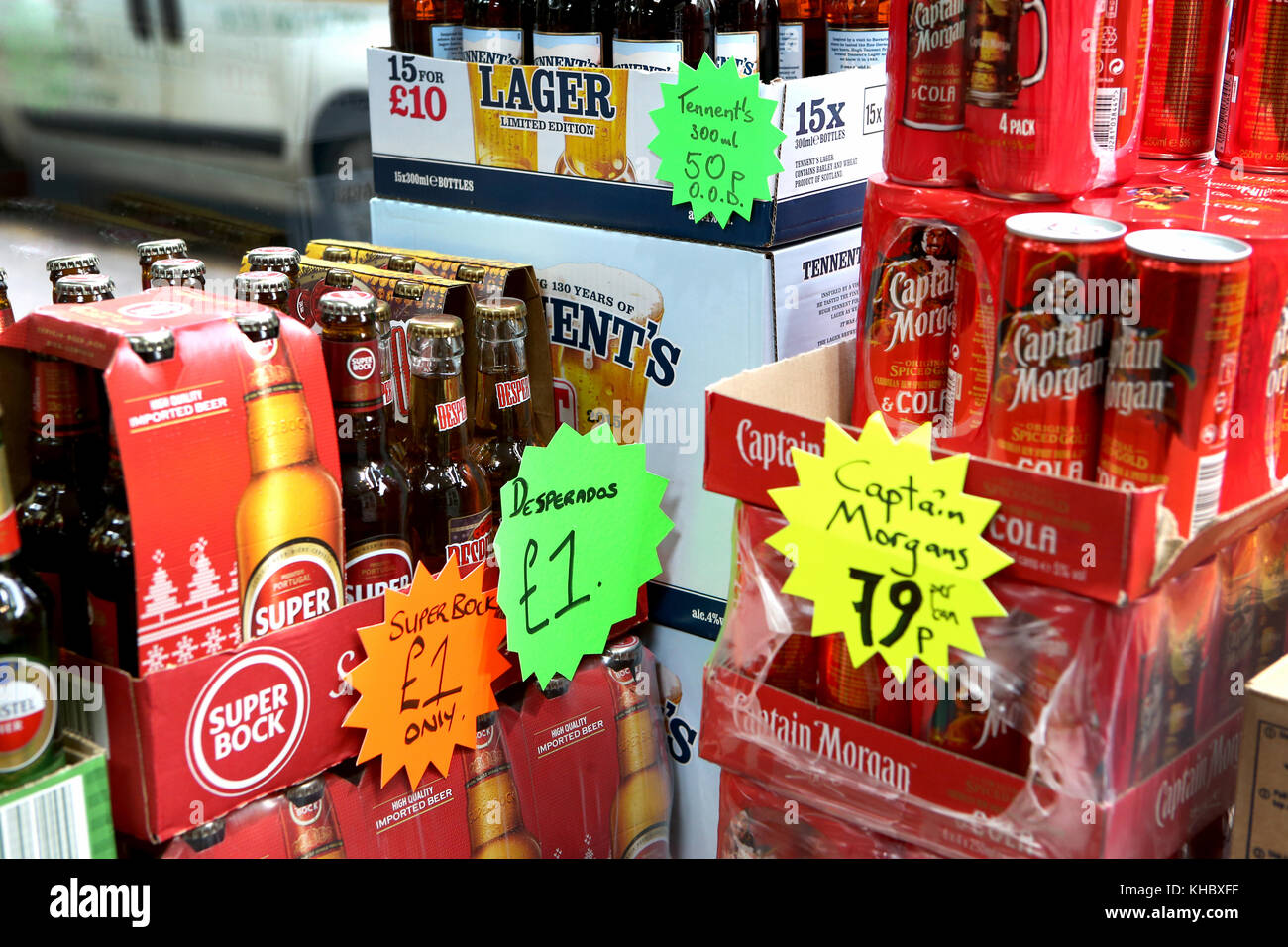 Edinburgh off licence hi-res stock photography and images - Alamy