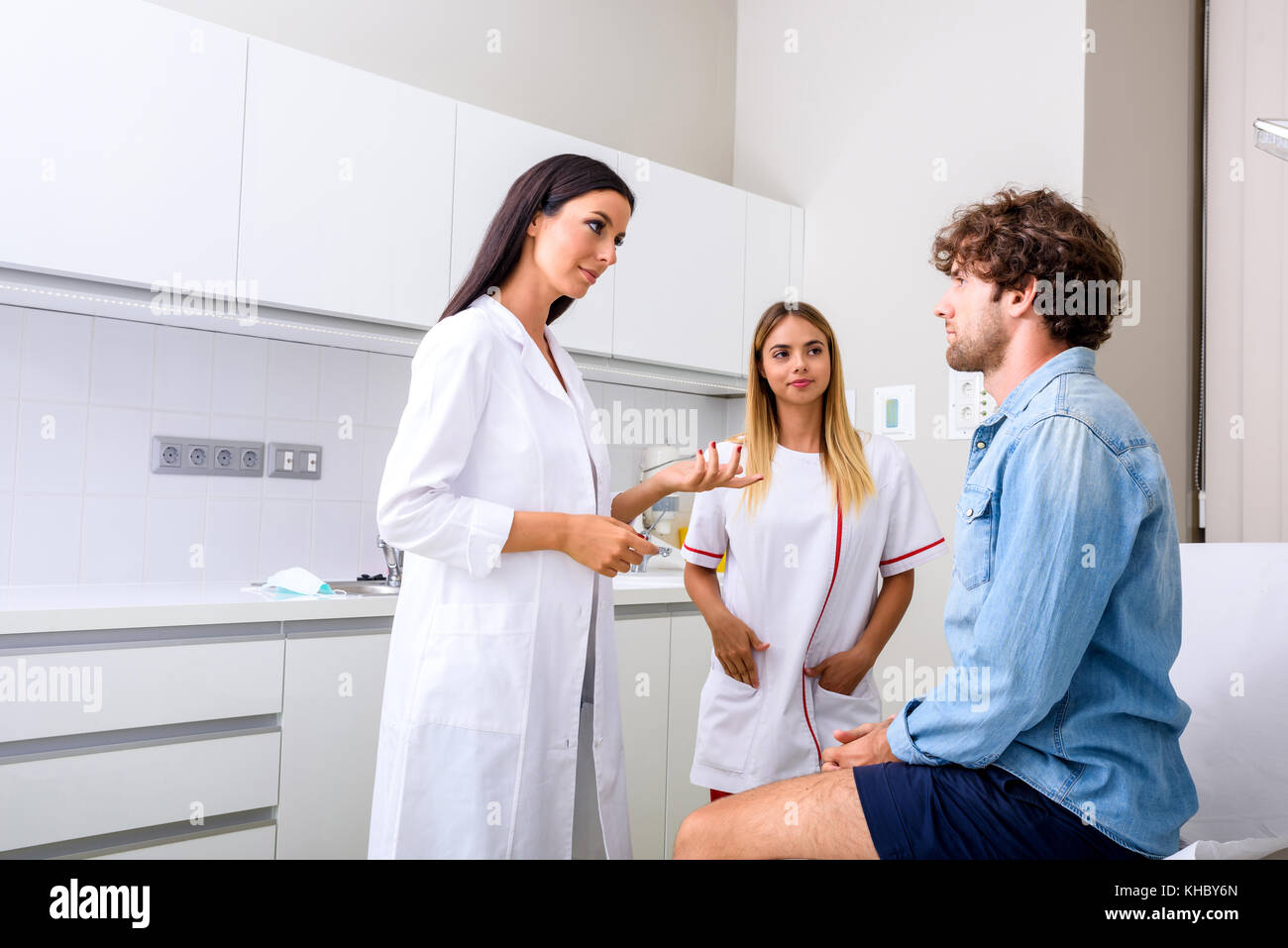 Emergency room examination hi-res stock photography and images - Alamy