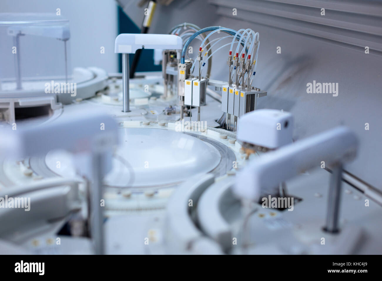 Newest lab technology helps people Stock Photo - Alamy Newest lab technology helps people Stock Photo - Alamy