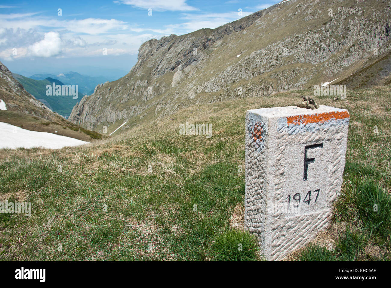 France italy border hi-res stock photography and images - Alamy
