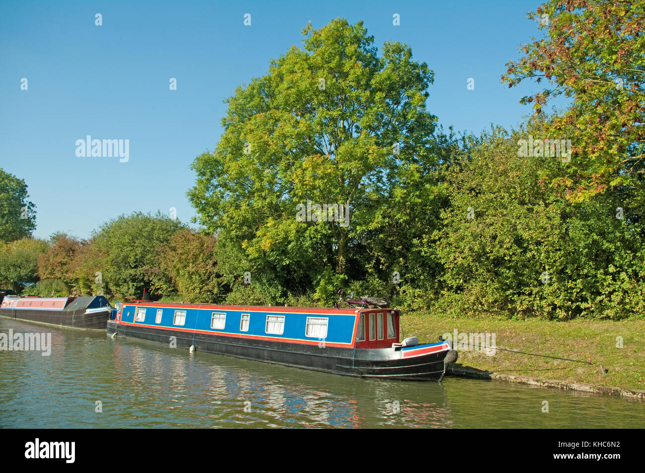 Bulbourne, Hertfordshire, Grand Union Canal, Narrow Boat Stock Photo ...